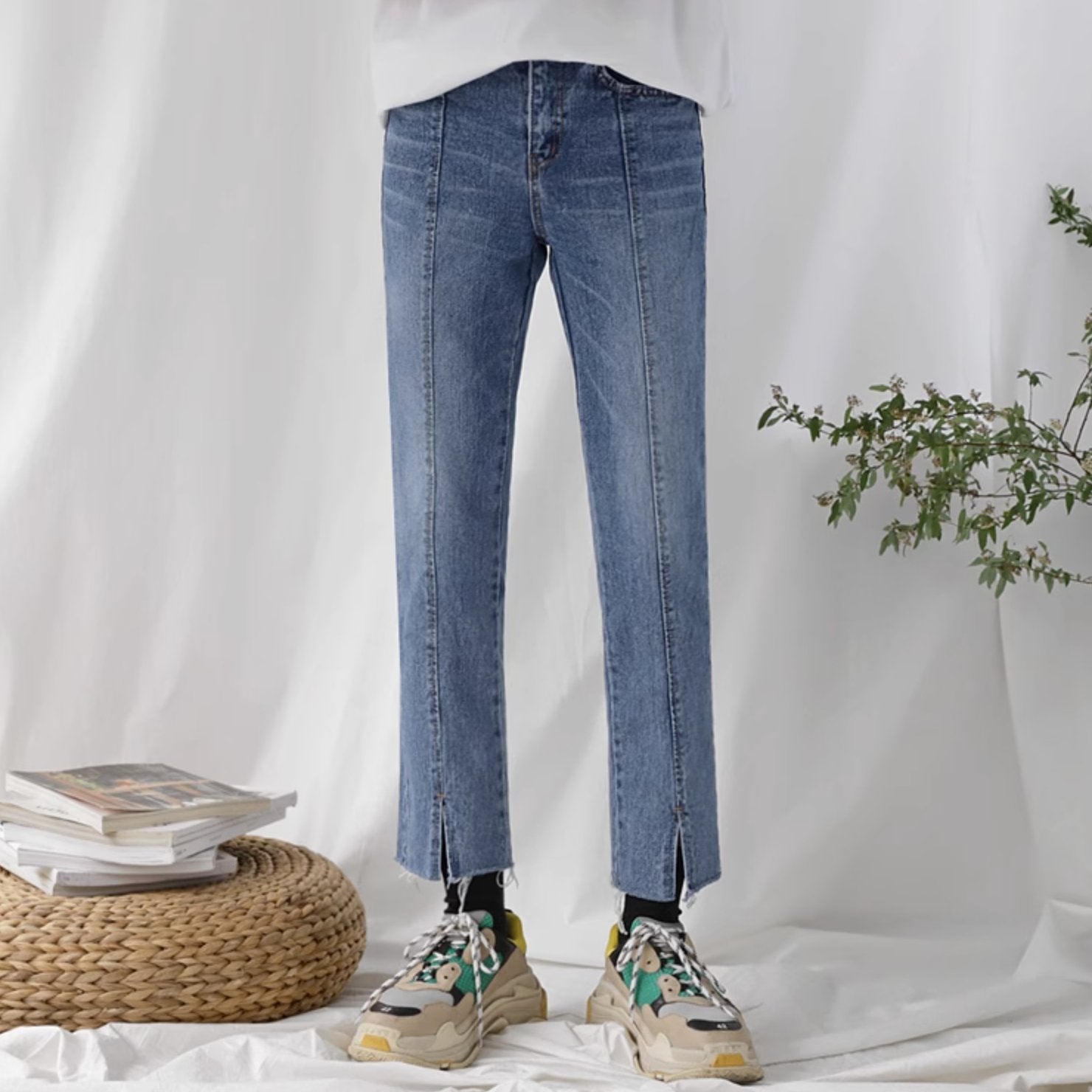 DISTRESSED SPLIT JEANS - Aumori