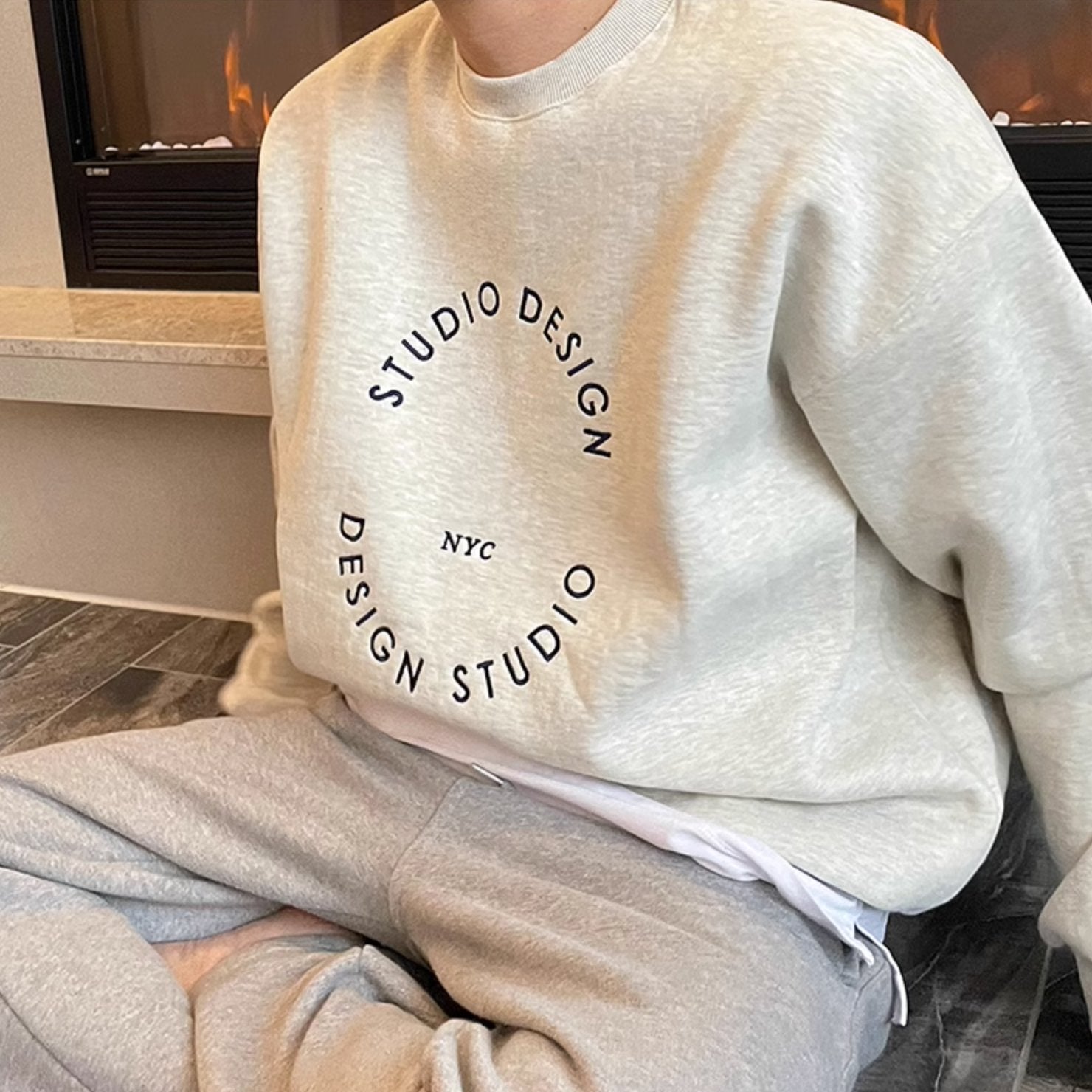 NYC STUDIO SWEATER - Stockbay
