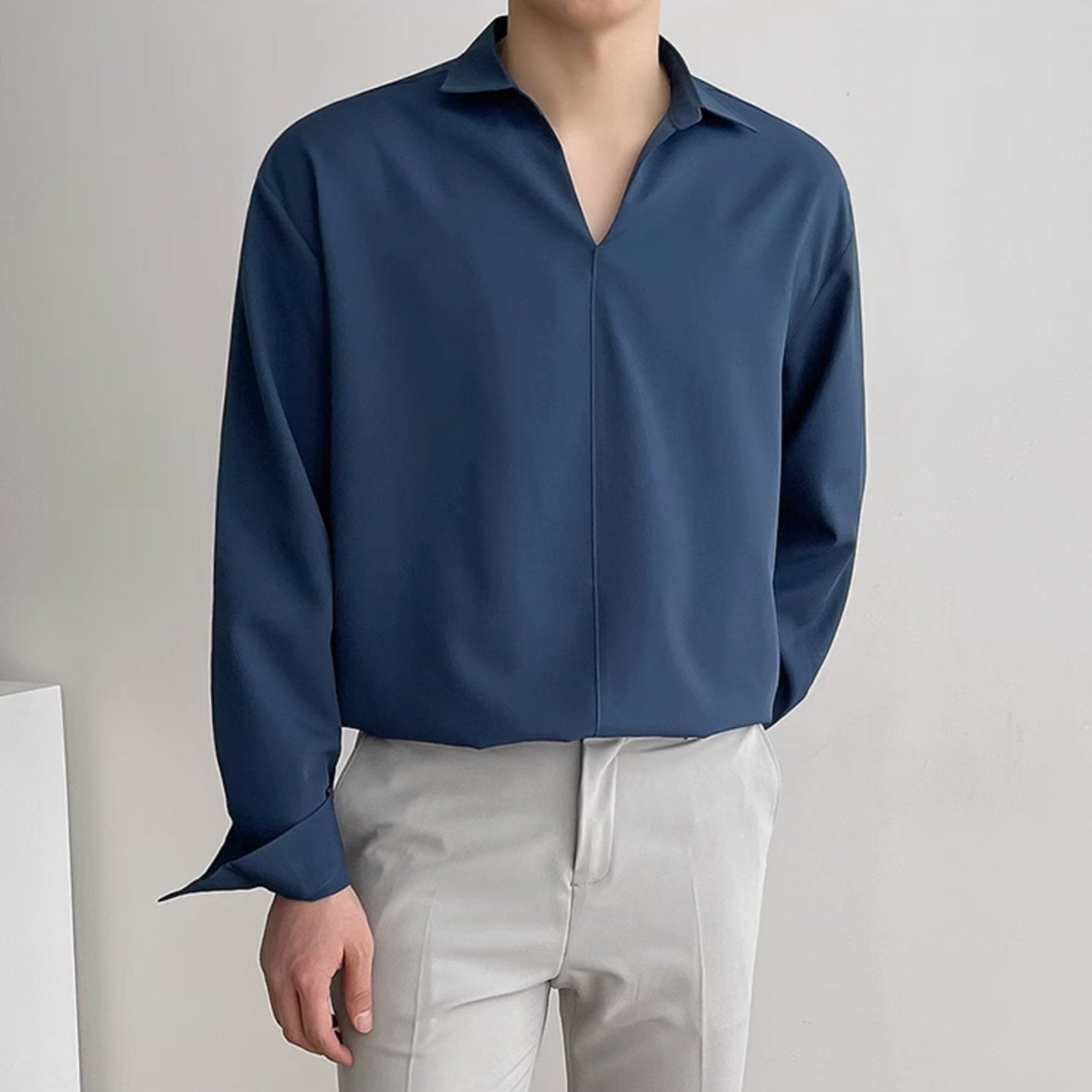 V-NECK COLLAR SHIRT - Aumori